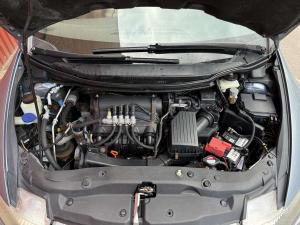 Grey Honda Civic 2008 in Vilnius, with an engine capacity of 1.34 L and mileage of 269 thousand km for 2150 €, photo 7 on AUTOMOTO.COM.LV