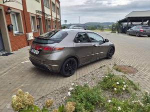 Grey Honda Civic 2008 in Vilnius, with an engine capacity of 2.20 L and mileage of 304 thousand km for 1850 €, photo 5 on AUTOMOTO.COM.LV