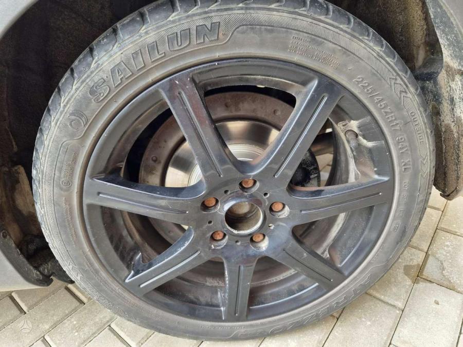 Grey Honda Civic 2008 in Vilnius, with an engine capacity of 2.20 L and mileage of 304 thousand km for 1850 €, photo 15 on AUTOMOTO.COM.LV