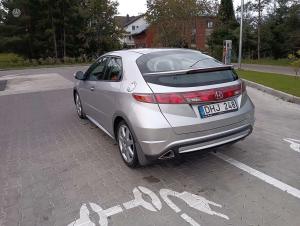 Grey Honda Civic 2008 in Vilnius, with an engine capacity of 1.80 L and mileage of 293 thousand km for 3450 €, photo 14 on AUTOMOTO.COM.LV