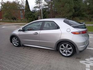 Grey Honda Civic 2008 in Vilnius, with an engine capacity of 1.80 L and mileage of 293 thousand km for 3450 €, photo 17 on AUTOMOTO.COM.LV