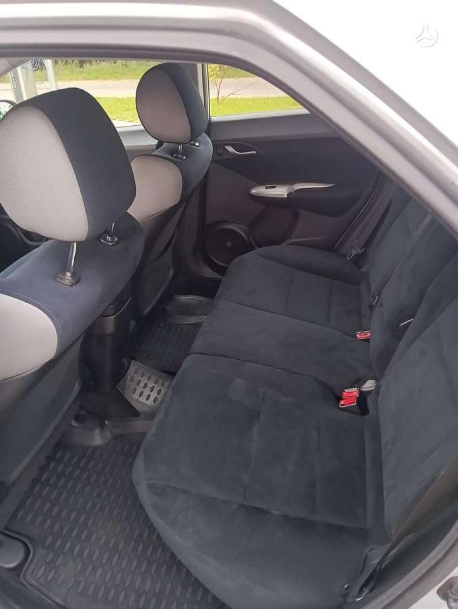 Grey Honda Civic 2008 in Vilnius, with an engine capacity of 1.80 L and mileage of 293 thousand km for 3450 €, photo 21 on AUTOMOTO.COM.LV