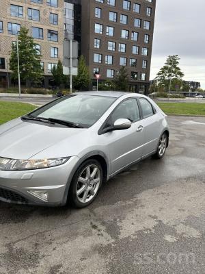 Серый Хонда Цивик 2008 в Рига, объемом двигателя 1.80 л и пробегом 180 тыс. км за 2300 €, фото 13 на AUTOMOTO.COM.LV