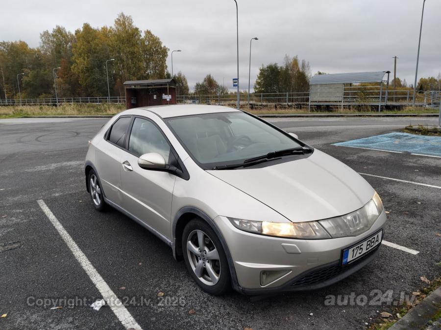 Grey Honda Civic 2008 in Parnu, with an engine capacity of 1.80 L and mileage of 201 thousand km for 2000 €, photo 1 on AUTOMOTO.COM.LV