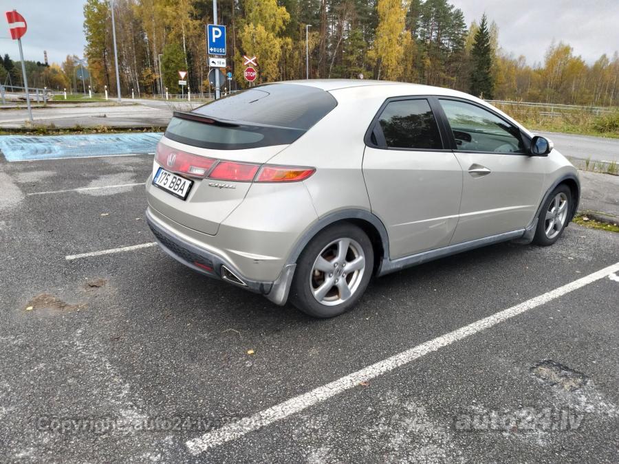 Grey Honda Civic 2008 in Parnu, with an engine capacity of 1.80 L and mileage of 201 thousand km for 2000 €, photo 5 on AUTOMOTO.COM.LV