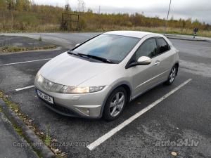 Grey Honda Civic 2008 in Parnu, with an engine capacity of 1.80 L and mileage of 201 thousand km for 2000 €, photo 6 on AUTOMOTO.COM.LV