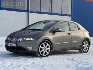 Grey Honda Civic 2009 in Rezekne, with an engine capacity of 2.20 L and mileage of 287 thousand km for 2750 €, photo 2 on AUTOMOTO.COM.LV