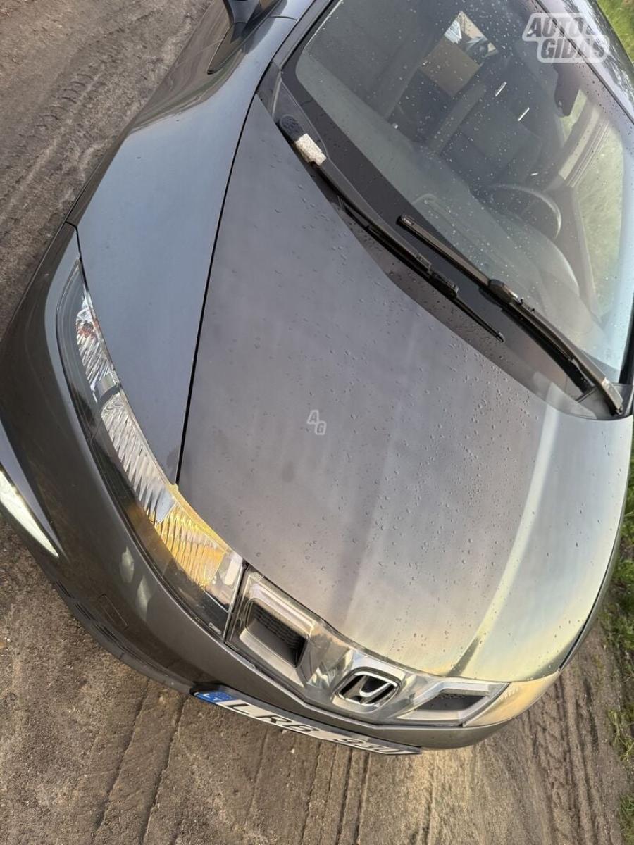 Pelēks Honda Civic 2009 Kauņa, ar dzinēja tilpumu 2.20 L un nobraukumu 320 tūkst. km par 1500 €, foto 7 vietnē AUTOMOTO.COM.LV