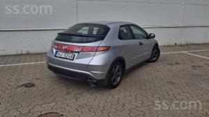 Pelēks Honda Civic 2009 Rīga, ar dzinēja tilpumu 1.80 L un nobraukumu 274 tūkst. km par 3450 €, foto 22 vietnē AUTOMOTO.COM.LV