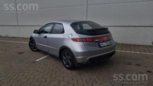 Pelēks Honda Civic 2009 Rīga, ar dzinēja tilpumu 1.80 L un nobraukumu 274 tūkst. km par 3450 €, foto 23 vietnē AUTOMOTO.COM.LV