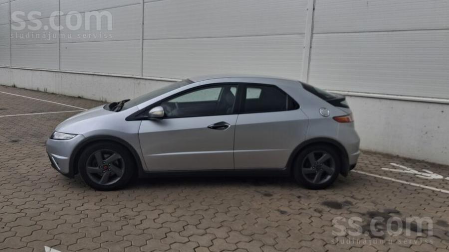 Pelēks Honda Civic 2009 Rīga, ar dzinēja tilpumu 1.80 L un nobraukumu 274 tūkst. km par 3450 €, foto 27 vietnē AUTOMOTO.COM.LV