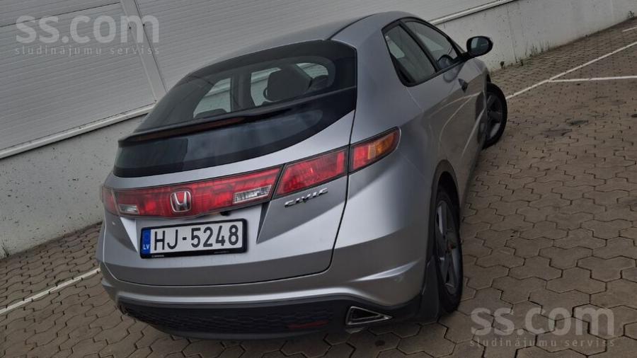 Pelēks Honda Civic 2009 Rīga, ar dzinēja tilpumu 1.80 L un nobraukumu 274 tūkst. km par 3450 €, foto 30 vietnē AUTOMOTO.COM.LV