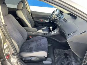 Grey Honda Civic 2009 in Rezekne, with an engine capacity of 2.20 L and mileage of 287 thousand km for 2750 €, photo 12 on AUTOMOTO.COM.LV