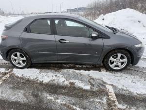Grey Honda Civic 2010 in Vilnius, with an engine capacity of 1.40 L and mileage of 180 thousand km for 3390 €, photo 7 on AUTOMOTO.COM.LV
