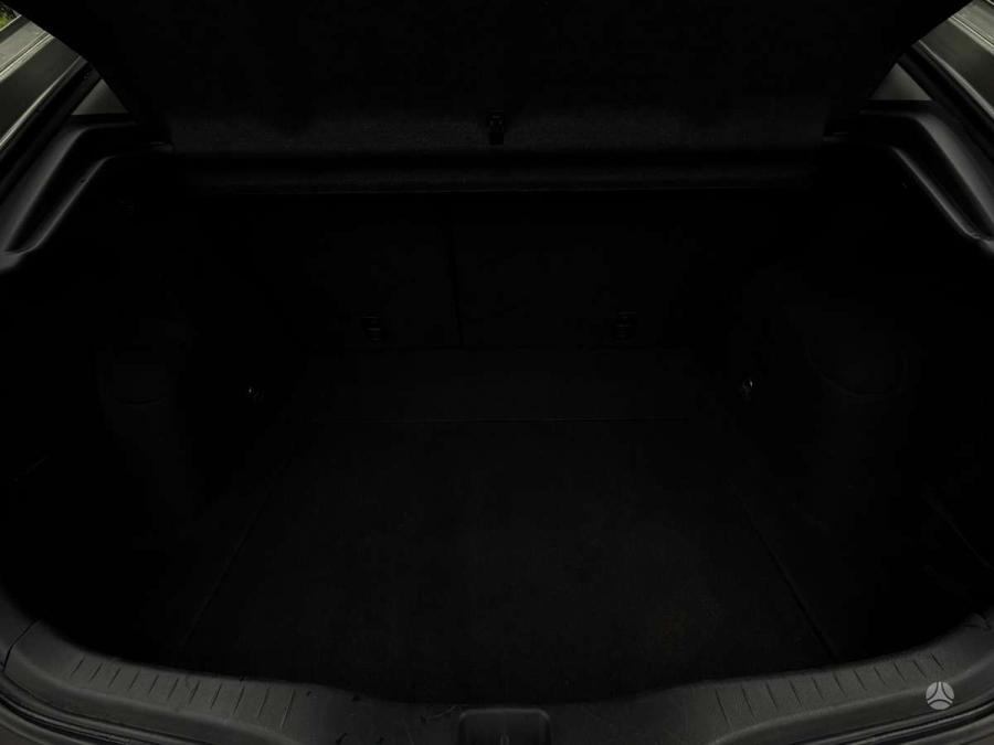 Grey Honda Civic 2010 in Vilnius, with an engine capacity of 1.80 L and mileage of 225 thousand km for 3450 €, photo 17 on AUTOMOTO.COM.LV