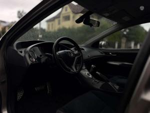 Grey Honda Civic 2010 in Vilnius, with an engine capacity of 1.80 L and mileage of 225 thousand km for 3450 €, photo 29 on AUTOMOTO.COM.LV