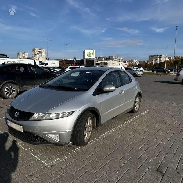 Grey Honda Civic 2011 in Vilnius, with an engine capacity of 2.20 L and mileage of 240 thousand km for 3100 €, photo 1 on AUTOMOTO.COM.LV