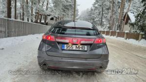 Pelēks Honda Civic 2011 Tallina, ar dzinēja tilpumu 1.80 L un nobraukumu 76 tūkst. km par 4900 €, foto 5 vietnē AUTOMOTO.COM.LV