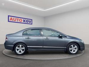 Grey Honda Civic 2011 in Vilnius, with an engine capacity of 1.80 L and mileage of 206 thousand km for 3999 €, photo 7 on AUTOMOTO.COM.LV