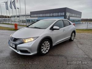 Grey Honda Civic 2012 in Tallinn, with an engine capacity of 1.80 L and mileage of 203 thousand km for 6900 €, photo 5 on AUTOMOTO.COM.LV
