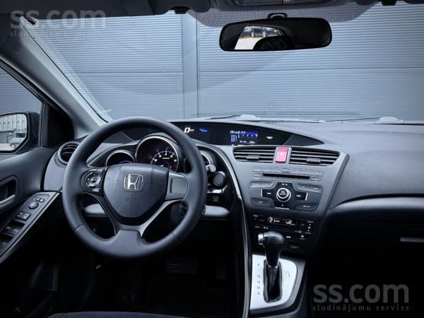 Grey Honda Civic 2012 in Riga, with an engine capacity of 1.80 L and mileage of 198 thousand km for 5995 €, photo 7 on AUTOMOTO.COM.LV