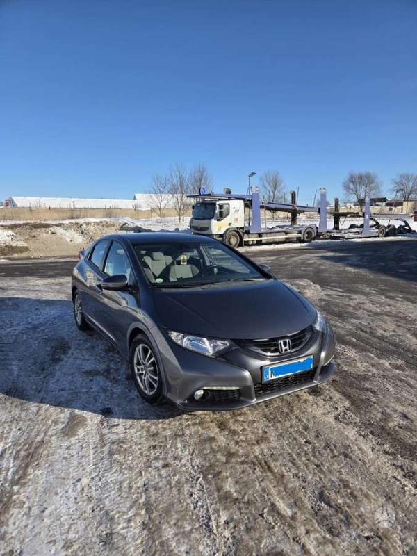 Grey Honda Civic 2012 in Klaipeda, with an engine capacity of 2.20 L and mileage of 207 thousand km for 5200 €, photo 2 on AUTOMOTO.COM.LV