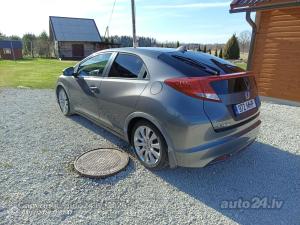 Grey Honda Civic 2012 in Tallinn, with an engine capacity of 1.80 L and mileage of 135 thousand km for 6800 €, photo 6 on AUTOMOTO.COM.LV