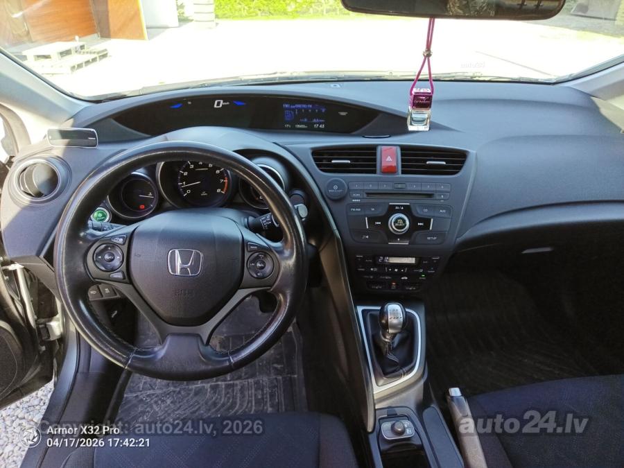 Grey Honda Civic 2012 in Tallinn, with an engine capacity of 1.80 L and mileage of 135 thousand km for 6800 €, photo 10 on AUTOMOTO.COM.LV