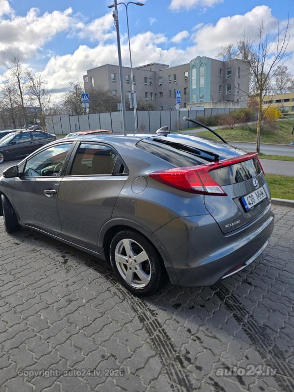 Grey Honda Civic 2012 in Tartu, with an engine capacity of 1.80 L and mileage of 170 thousand km for 5900 €, photo 4 on AUTOMOTO.COM.LV