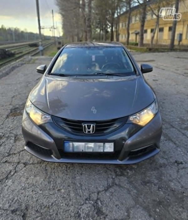 Pelēks Honda Civic 2012 Šauļi, ar dzinēja tilpumu 2.20 L un nobraukumu 332 tūkst. km par 4300 €, foto 1 vietnē AUTOMOTO.COM.LV