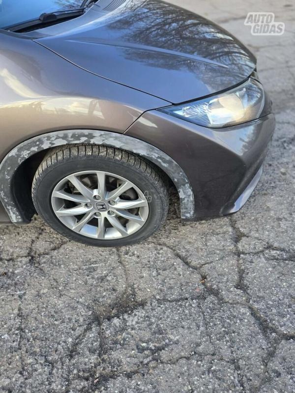Pelēks Honda Civic 2012 Šauļi, ar dzinēja tilpumu 2.20 L un nobraukumu 332 tūkst. km par 4300 €, foto 2 vietnē AUTOMOTO.COM.LV