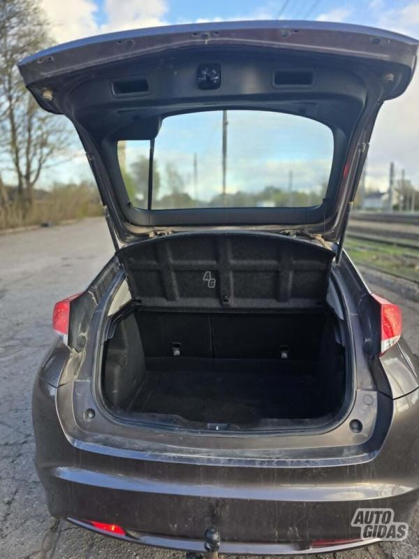 Pelēks Honda Civic 2012 Šauļi, ar dzinēja tilpumu 2.20 L un nobraukumu 332 tūkst. km par 4300 €, foto 6 vietnē AUTOMOTO.COM.LV