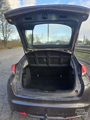 Grey Honda Civic 2012 in Siauliai, with an engine capacity of 2.20 L and mileage of 332 thousand km for 4300 €, photo 7 on AUTOMOTO.COM.LV