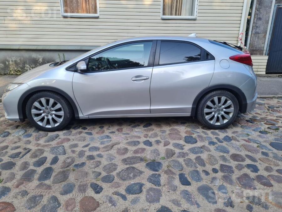 Pelēks Honda Civic 2012 Rīga, ar dzinēja tilpumu 2.20 L un nobraukumu 0 tūkst. km par 4300 €, foto 1 vietnē AUTOMOTO.COM.LV