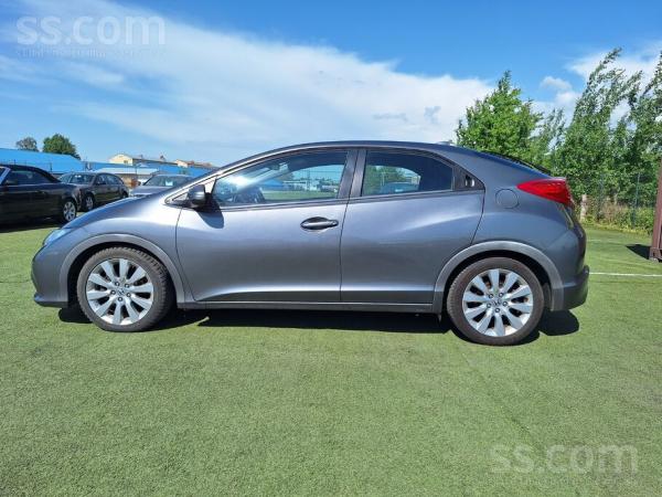 Pelēks Honda Civic 2012 Liepāja, ar dzinēja tilpumu 2.20 L un nobraukumu 228 tūkst. km par 5300 €, foto 8 vietnē AUTOMOTO.COM.LV