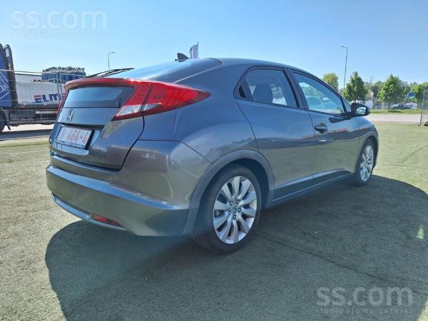 Pelēks Honda Civic 2012 Liepāja, ar dzinēja tilpumu 2.20 L un nobraukumu 228 tūkst. km par 5200 €, foto 5 vietnē AUTOMOTO.COM.LV