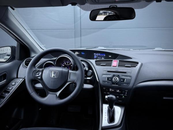 Pelēks Honda Civic 2012 Rīga, ar dzinēja tilpumu 1.80 L un nobraukumu 195 tūkst. km par 6395 €, foto 7 vietnē AUTOMOTO.COM.LV