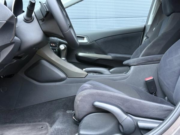 Pelēks Honda Civic 2012 Rīga, ar dzinēja tilpumu 1.80 L un nobraukumu 195 tūkst. km par 6395 €, foto 9 vietnē AUTOMOTO.COM.LV