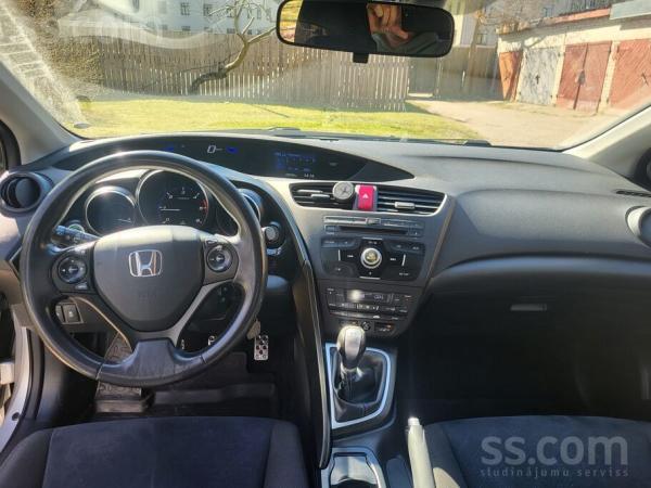 Pelēks Honda Civic 2012 Rīga, ar dzinēja tilpumu 2.20 L un nobraukumu 0 tūkst. km par 3900 €, foto 4 vietnē AUTOMOTO.COM.LV