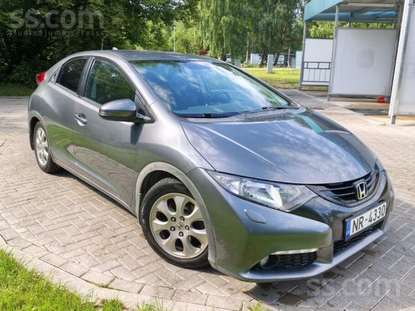 Серый Хонда Цивик 2012 в Рига, объемом двигателя 1.80 л и пробегом 213 тыс. км за 7100 €, фото 2 на AUTOMOTO.COM.LV