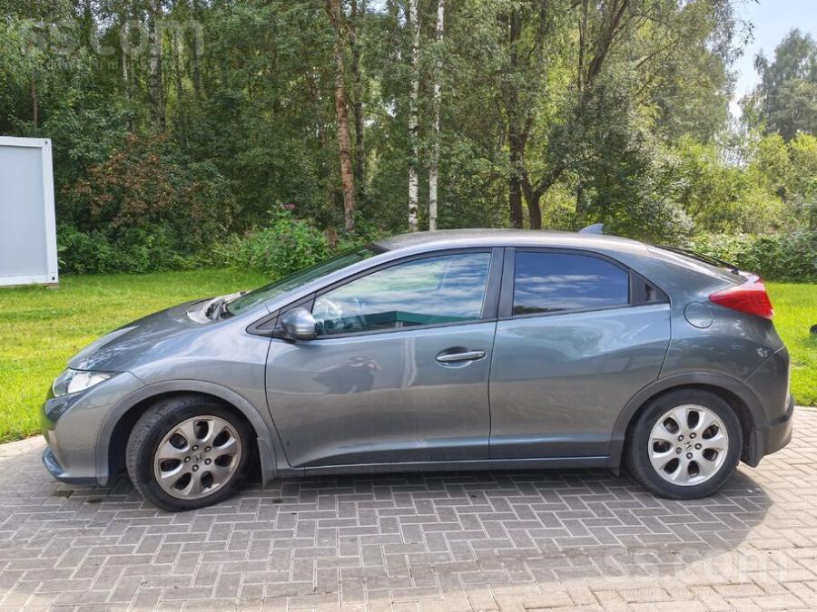 Pelēks Honda Civic 2012 Rīga, ar dzinēja tilpumu 1.80 L un nobraukumu 213 tūkst. km par 7100 €, foto 6 vietnē AUTOMOTO.COM.LV