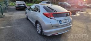 Pelēks Honda Civic 2012 Rīga, ar dzinēja tilpumu 1.80 L un nobraukumu 134 tūkst. km par 7500 €, foto 3 vietnē AUTOMOTO.COM.LV