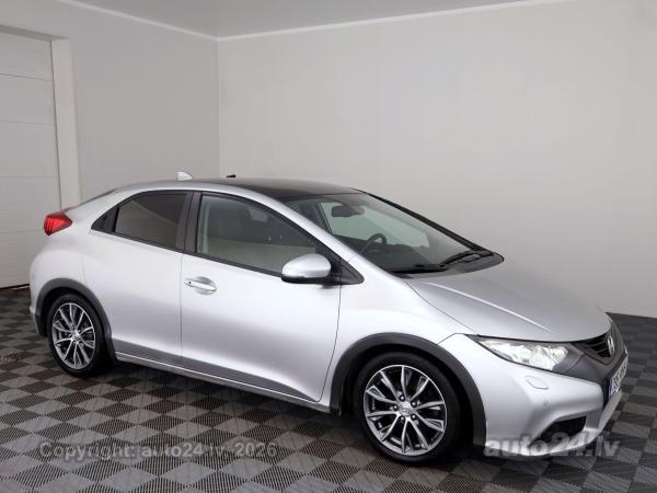 Grey Honda Civic 2012 in Tallinn, with an engine capacity of 1.80 L and mileage of 279 thousand km for 3299 €, photo 1 on AUTOMOTO.COM.LV