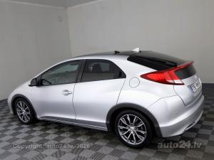 Pelēks Honda Civic 2012 Tallina, ar dzinēja tilpumu 1.80 L un nobraukumu 279 tūkst. km par 3299 €, foto 5 vietnē AUTOMOTO.COM.LV
