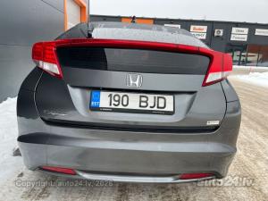 Grey Honda Civic 2013 in Kuressaare, with an engine capacity of 1.80 L and mileage of 199 thousand km for 6690 €, photo 5 on AUTOMOTO.COM.LV