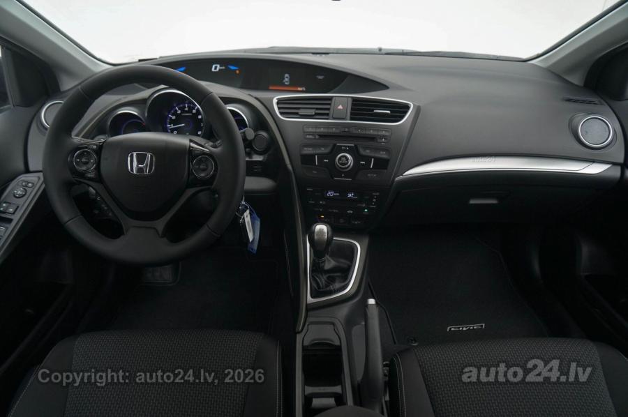 Grey Honda Civic 2016 in Tallinn, with an engine capacity of 1.30 L and mileage of 128 thousand km for 9900 €, photo 9 on AUTOMOTO.COM.LV