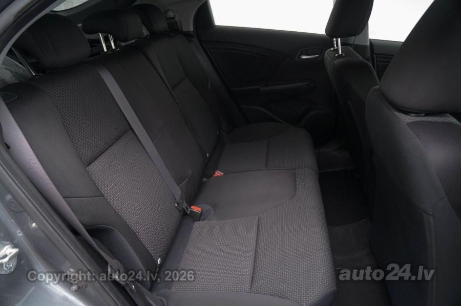 Grey Honda Civic 2016 in Tallinn, with an engine capacity of 1.30 L and mileage of 128 thousand km for 9900 €, photo 12 on AUTOMOTO.COM.LV