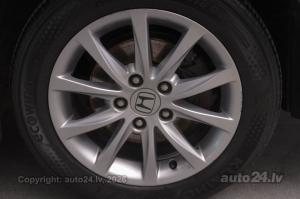 Grey Honda Civic 2016 in Tallinn, with an engine capacity of 1.30 L and mileage of 128 thousand km for 9900 €, photo 21 on AUTOMOTO.COM.LV