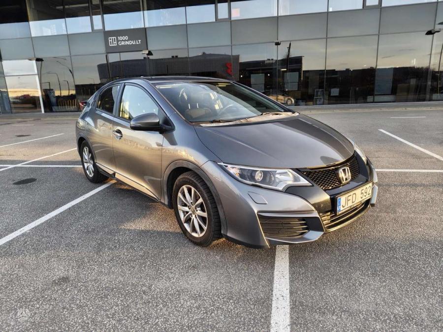Grey Honda Civic 2016 in Vilnius, with an engine capacity of 1.34 L and mileage of 105 thousand km for 8500 €, photo 1 on AUTOMOTO.COM.LV