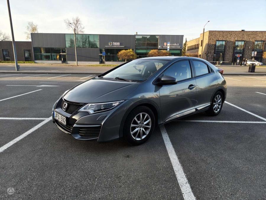 Grey Honda Civic 2016 in Vilnius, with an engine capacity of 1.34 L and mileage of 105 thousand km for 8500 €, photo 4 on AUTOMOTO.COM.LV